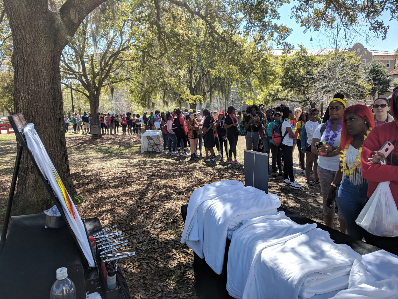 Managing a Line or Crowd Control: Tips from Pete Marin - Airbrush ...